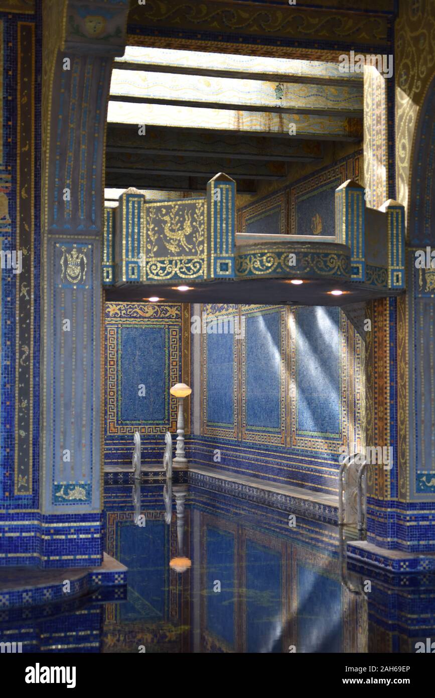 Roman pool gold leaf and tile hi-res stock photography and images - Alamy