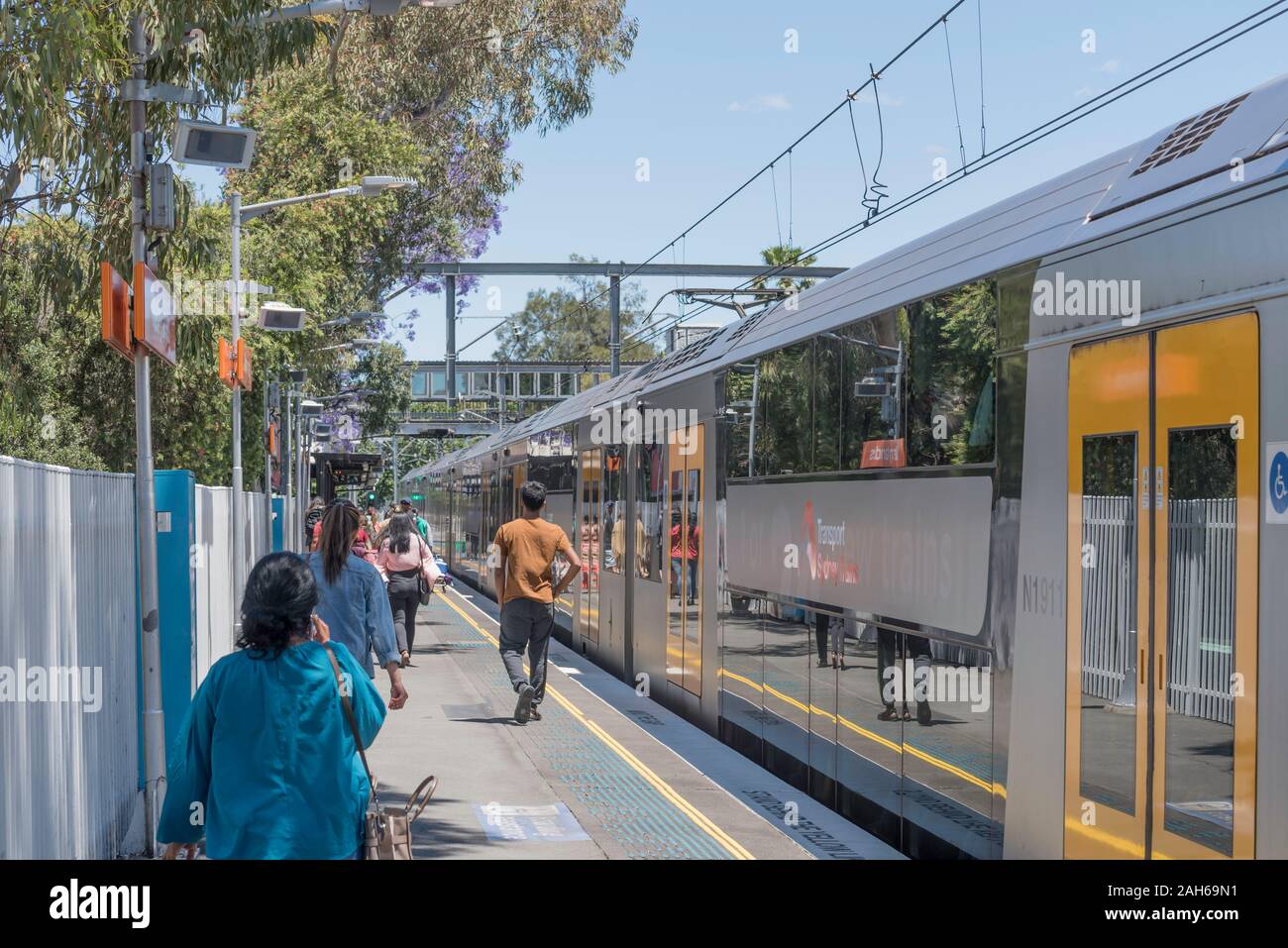 A new B set or Waratah Series 2 Sydney train departs Merrylands Railway ...