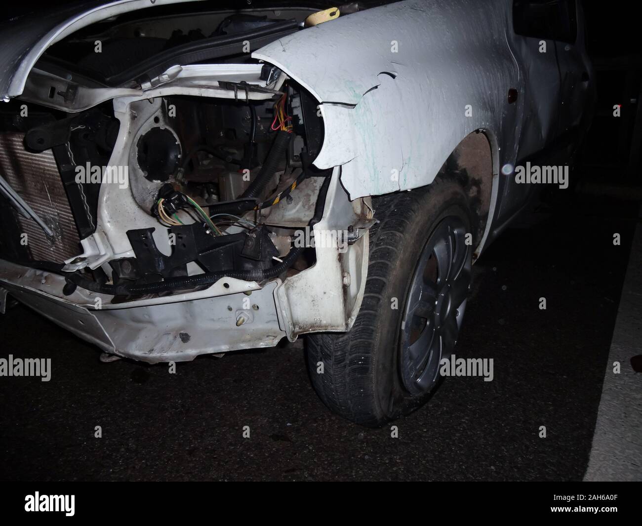 Crash and smash hi-res stock photography and images - Alamy