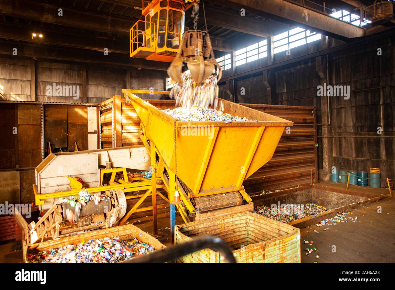 garbage pile getting sorted for recylcling of materials Stock Photo - Alamy