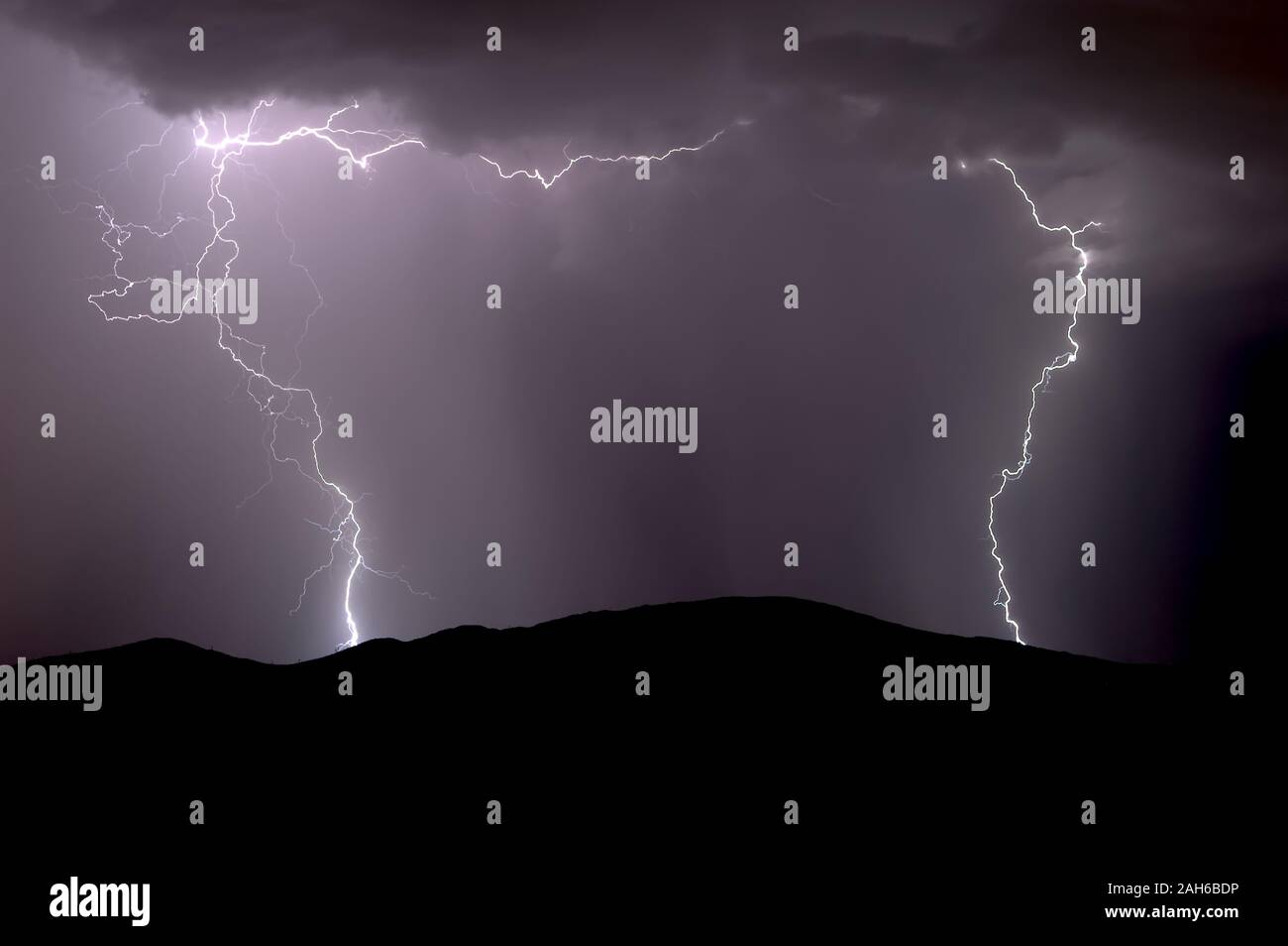 A late night Lightning storm during the 2010 Arizona Monsoon season ...