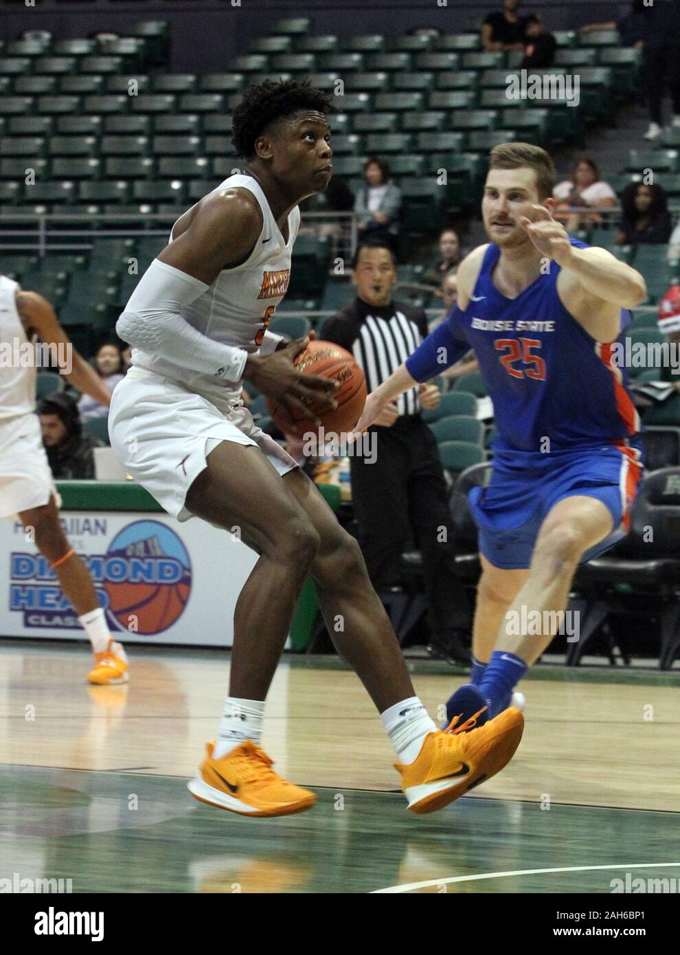 December 25, 2019 - UTEP Miners guard Anthony Tarke (3) goes up for a ...