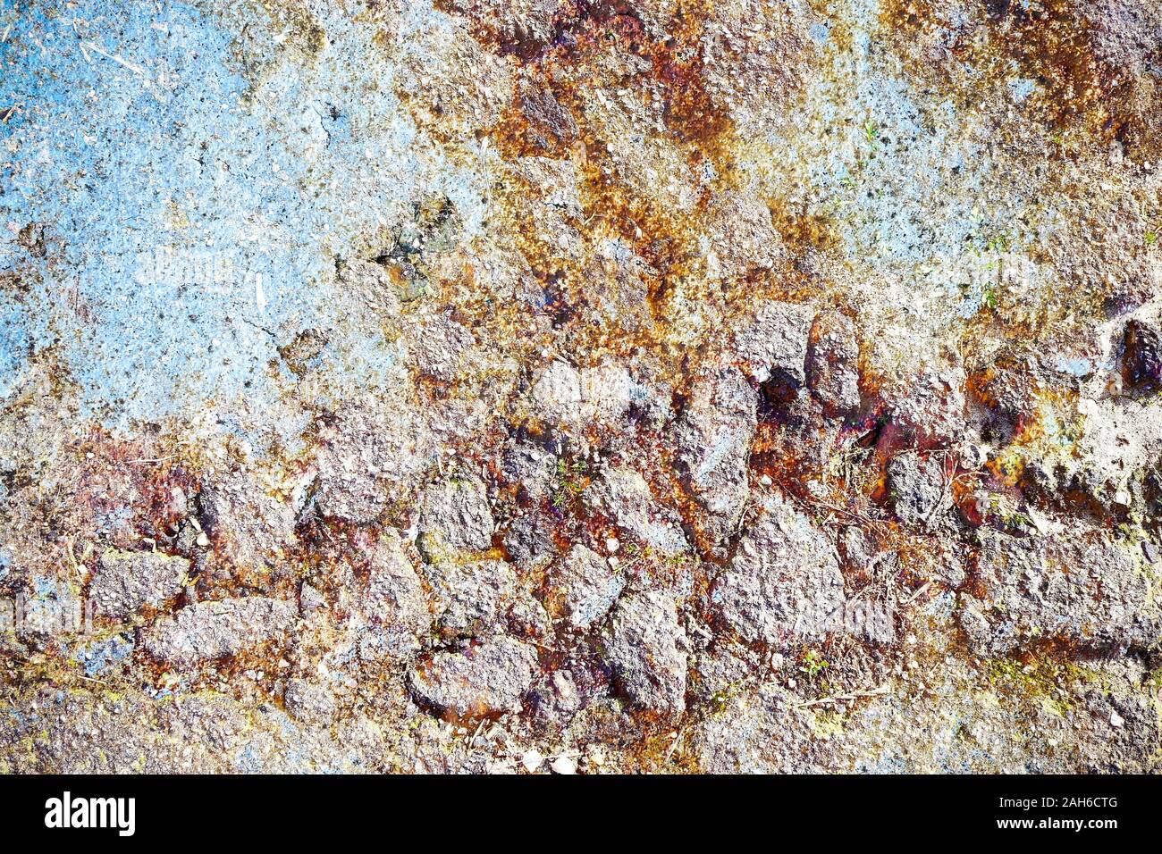 Detailed close up view on mixed rusty and concrete metal walls Stock ...
