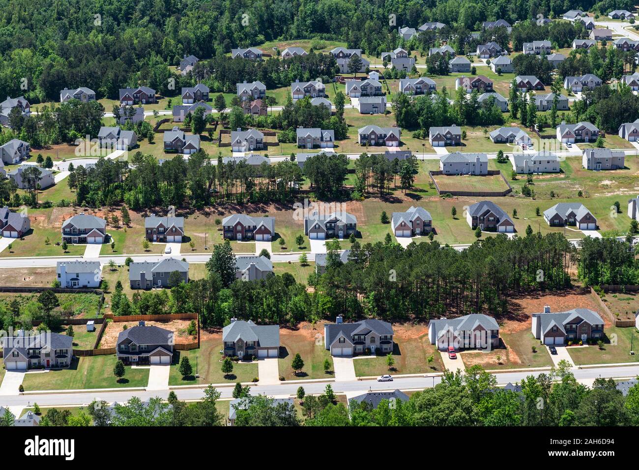 Row modern suburban houses hi-res stock photography and images - Alamy
