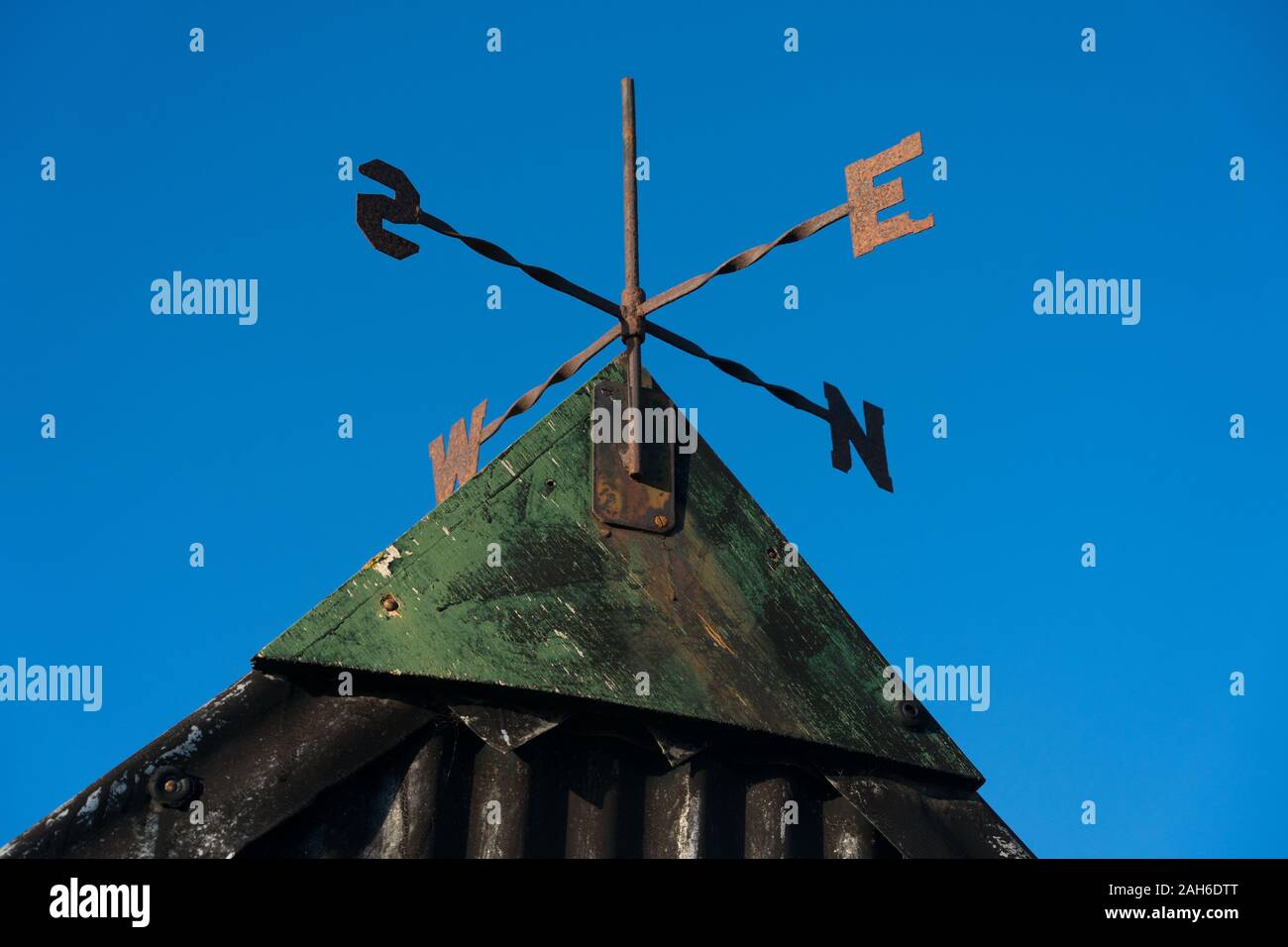 Fossils nodules - Port Mulgrave a derelict ironstone exporting port ...