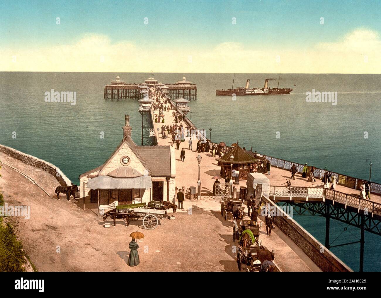 Iron pier, Llandudno, Wales, circa 1900 Stock Photo - Alamy