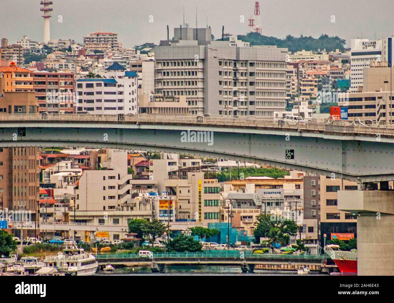 Naha, Okinawa, Ryukyu Islands. 1st Nov, 2006. The busy port of Naha ...