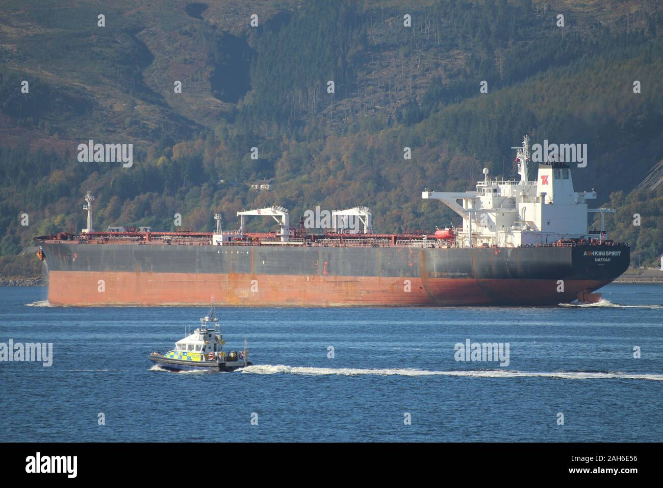 Ashkini Spirit, a Suezmax oil tanker operated by Teekay Shipping ...
