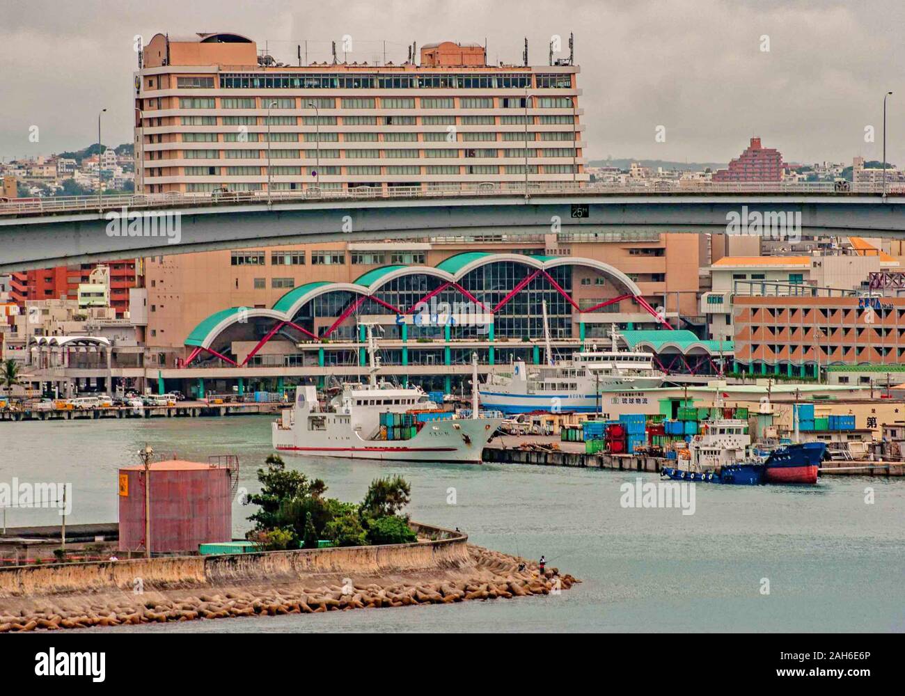 Naha, Okinawa, Ryukyu Islands. 1st Nov, 2006. The busy port of Naha ...