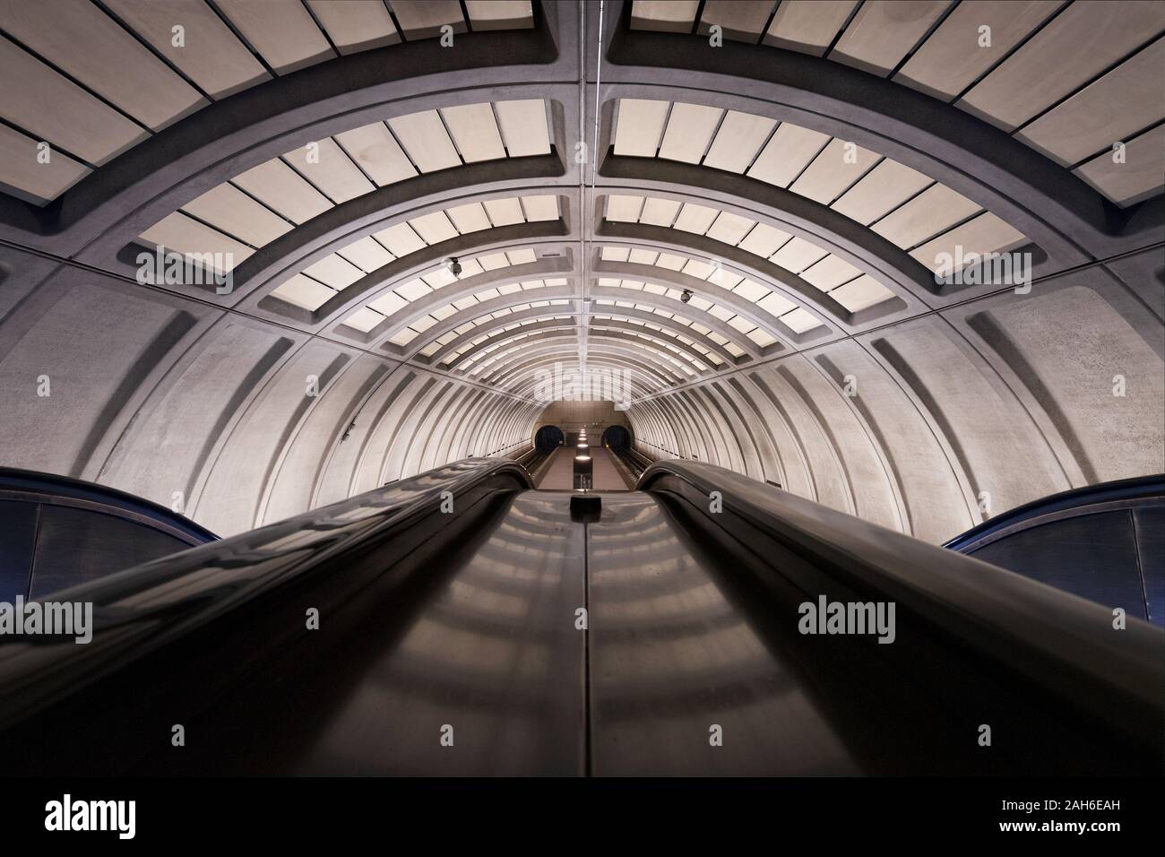 Beautiful vaulted ceiling of the metro subway station in Washington, DC ...