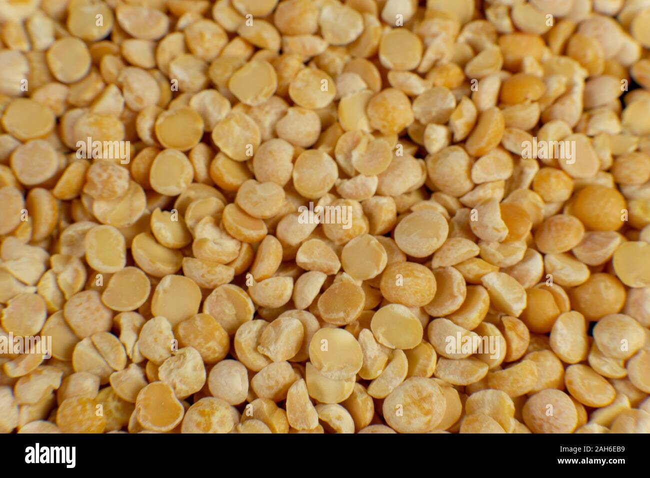 Yellow dried peas hi-res stock photography and images - Alamy