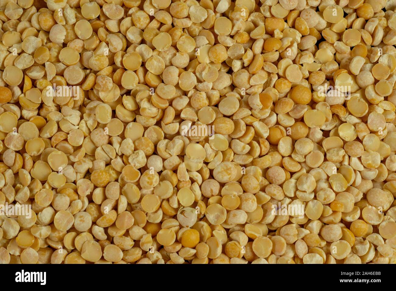 Yellow dried peas hi-res stock photography and images - Alamy