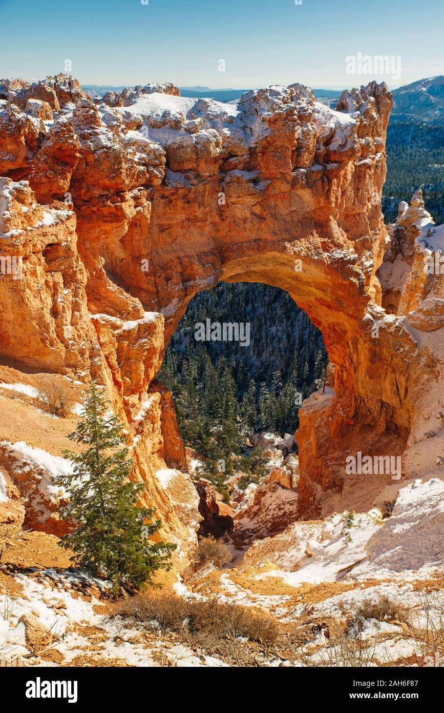 Natural Stone Bridge, Arch at Bryce Canyon with snow Stock Photo - Alamy