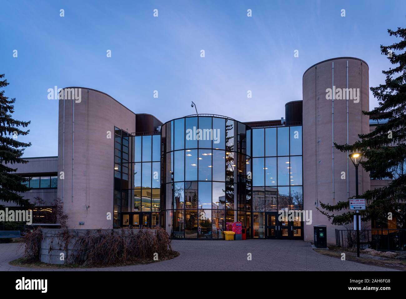 Macewan hall calgary hi-res stock photography and images - Alamy