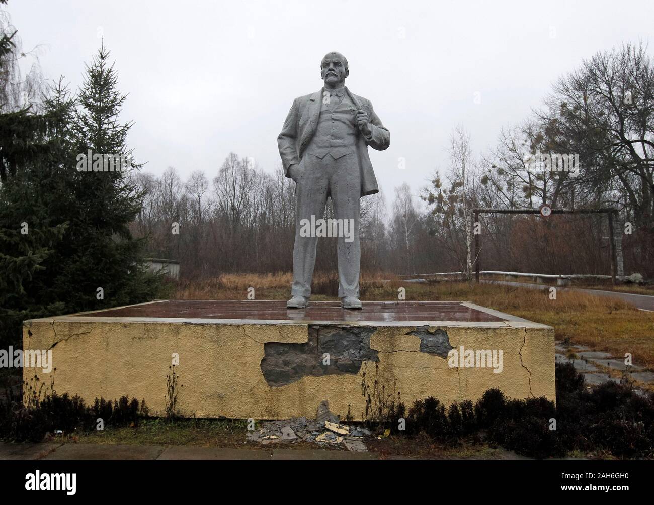Vladimir lenin nuclear power plant hi-res stock photography and images ...