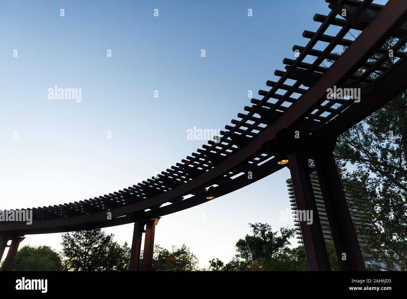 Arched pergola hi-res stock photography and images - Alamy