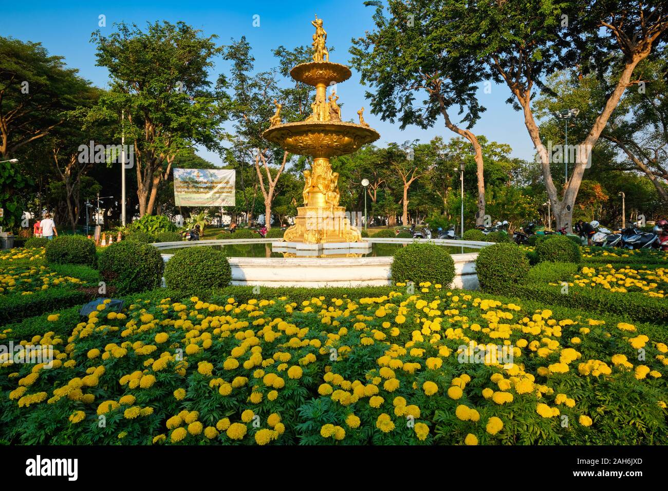 A 19th century Art Nouveau European-style fountain in Saranrom Park, in ...