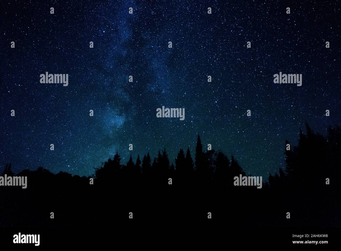 Mountain night sky stars hi-res stock photography and images - Alamy