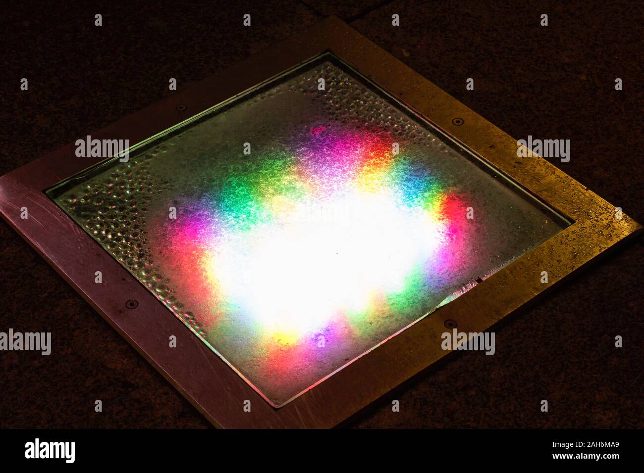 Outdoor lighting install hi-res stock photography and images - Alamy