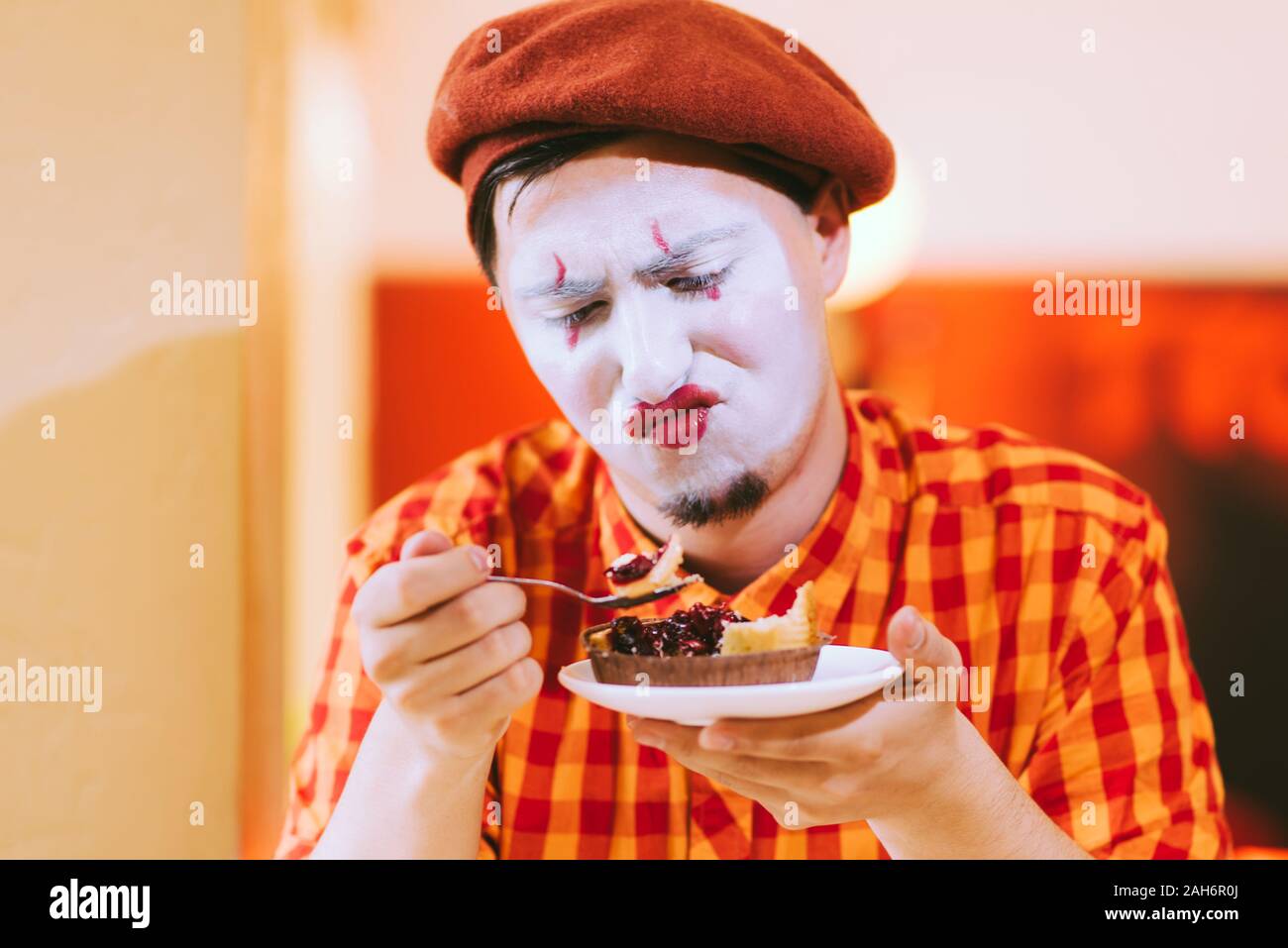 Male Face Cake High Resolution Stock Photography and Images - Alamy
