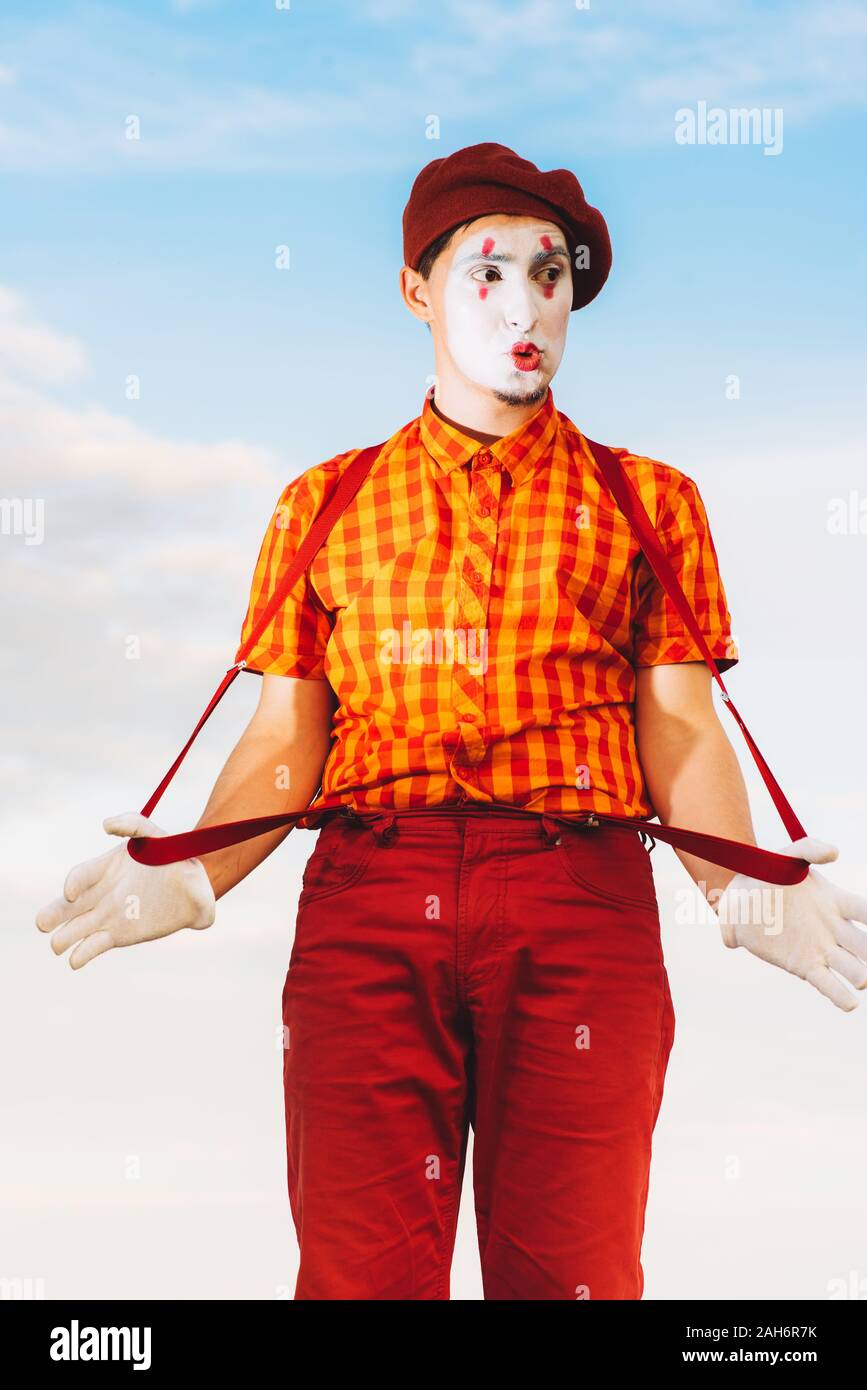 Actor shows pantomime against hi-res stock photography and images - Alamy