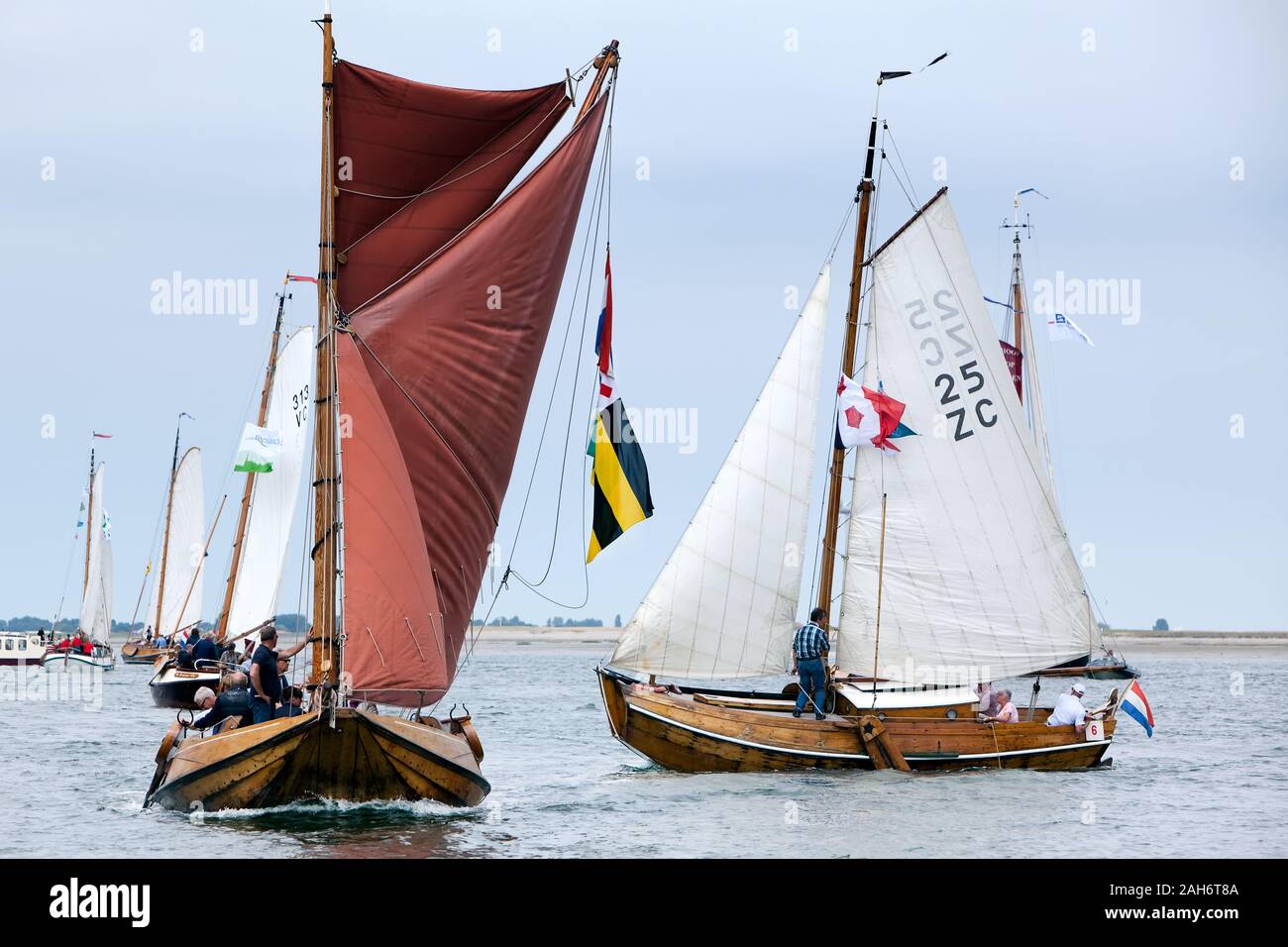 Vessel navigation hi-res stock photography and images - Alamy