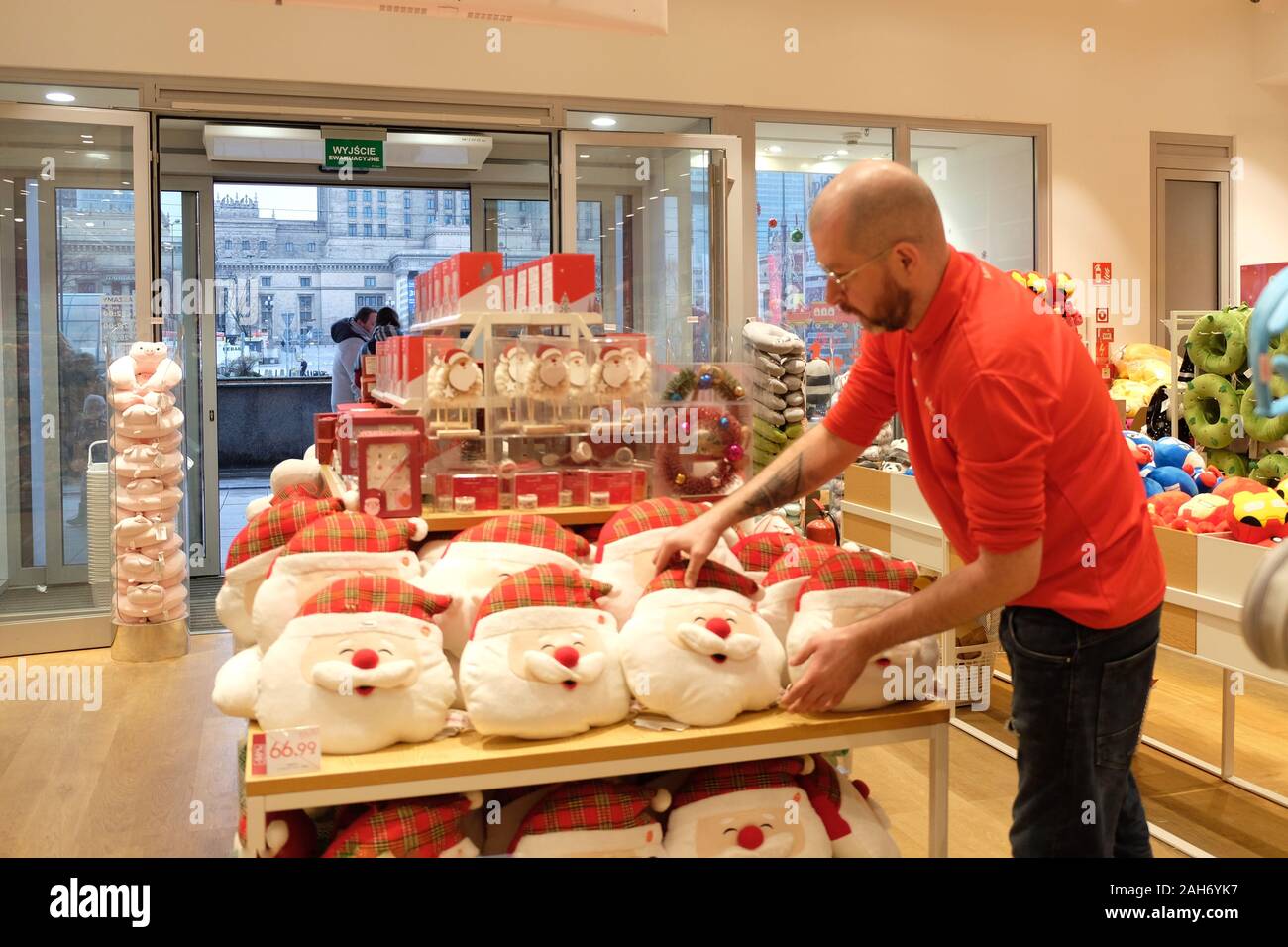 Miniso store hi-res stock photography and images - Alamy