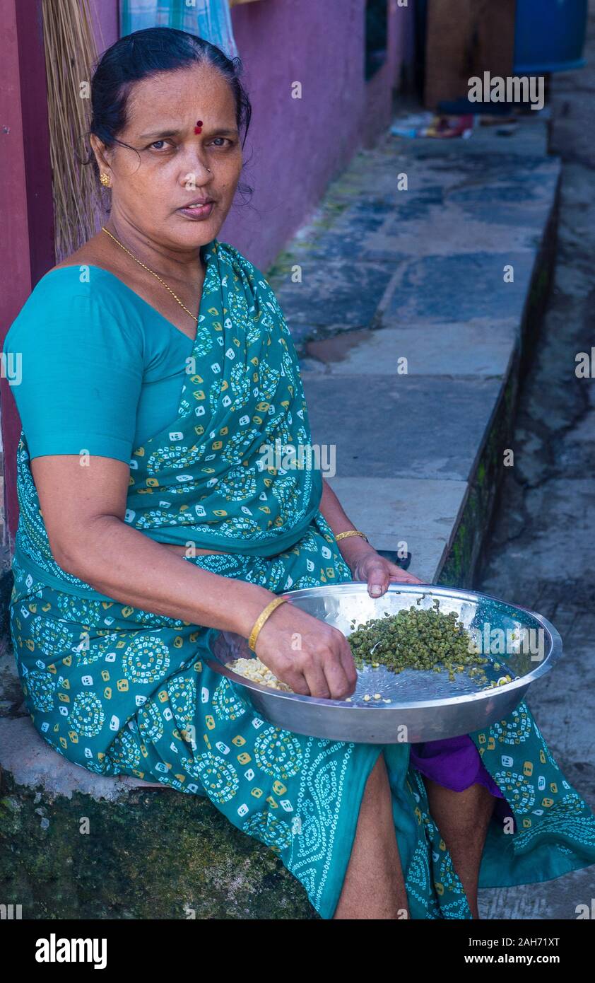 MUMBAI , INDIA - AUG 26 : Portrait of an Indian woman in Asalfa on ...