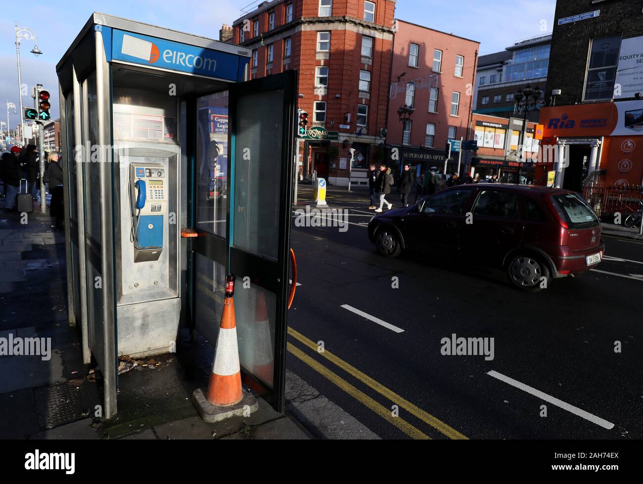 A phone box in Dublin's city centre Stock Photo - Alamy