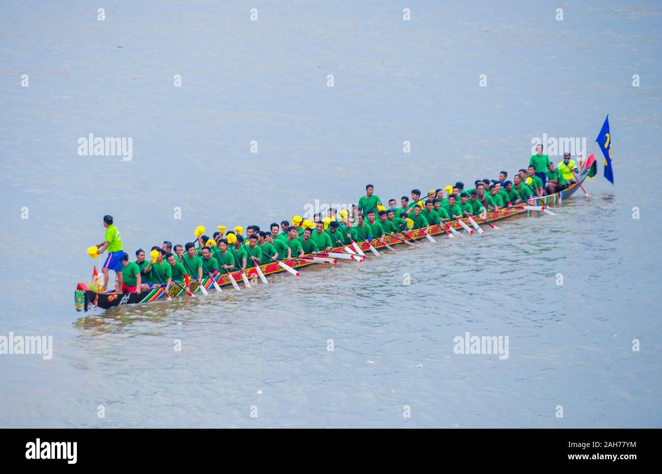 Boat race in Tonle Sap river in Phnom Penh Cambodia Stock Photo - Alamy