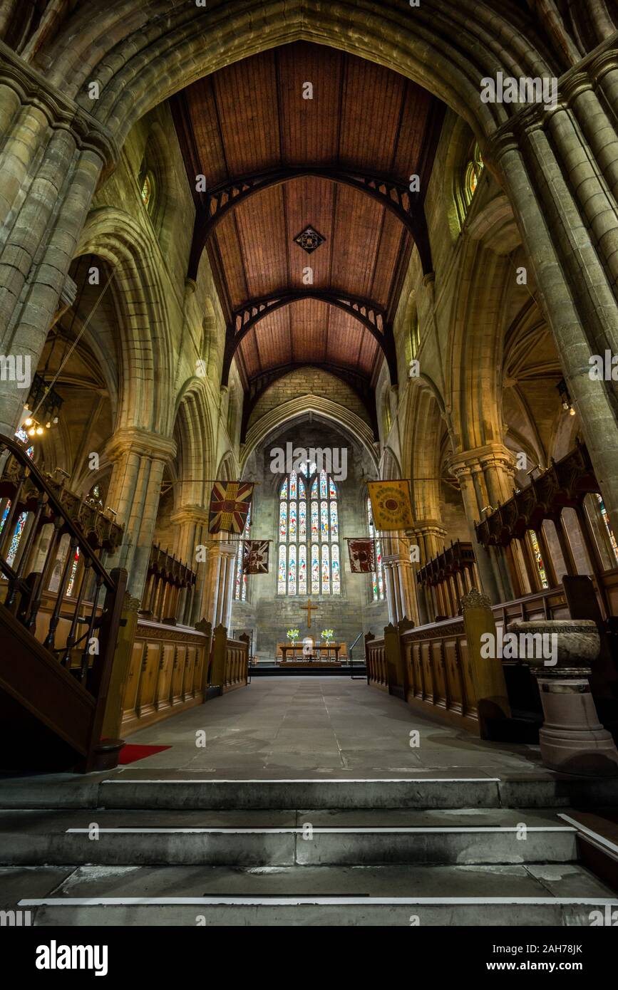 Gothic architecture interior hi-res stock photography and images - Alamy