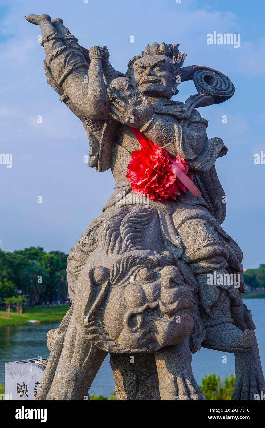Statue structure hi-res stock photography and images - Alamy