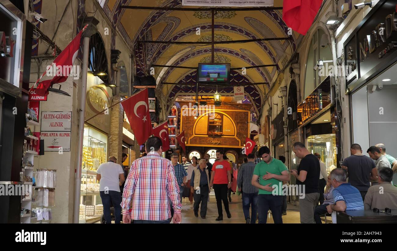 ISTANBUL, TURKEY - JULY 30 2019: Tourists walk along passage between ...