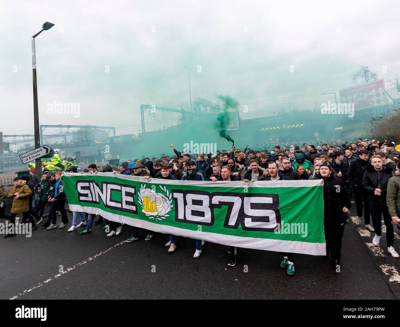 Hibs Fans High Resolution Stock Photography and Images - Alamy