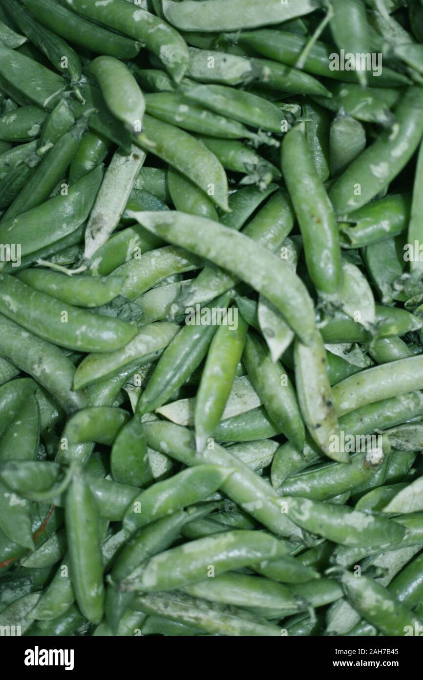 Green Peas in the Indian Market Stock Photo - Alamy
