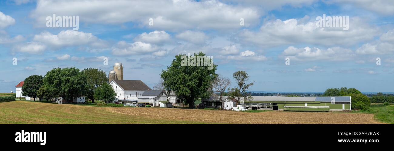 A panorama of a farm in the farming countryside Stock Photo - Alamy