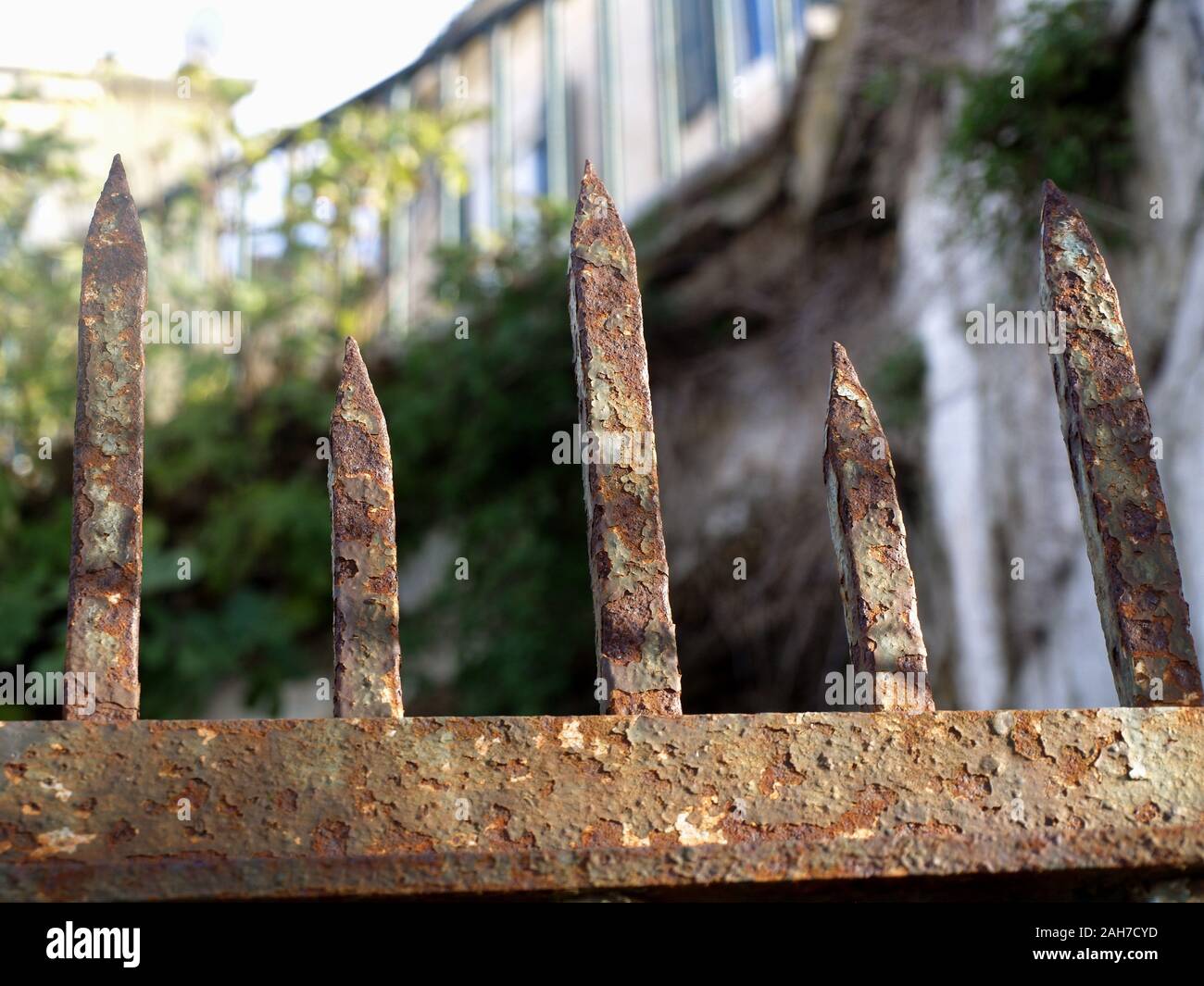 Rusty iron railings Stock Photo - Alamy