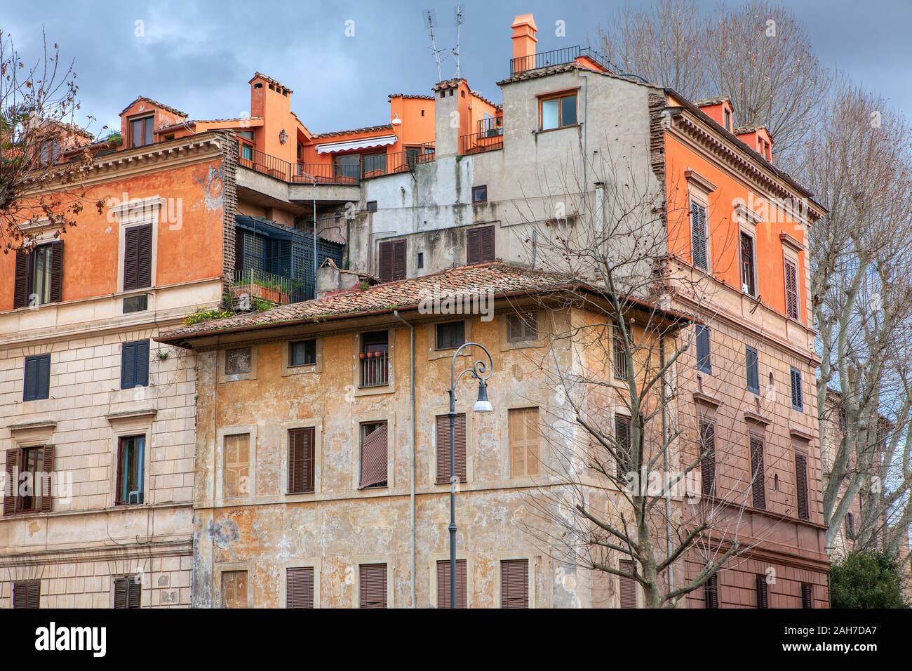 Ancient roman house rooms hi-res stock photography and images - Alamy