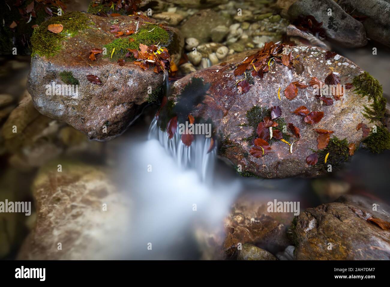 Scattered rocks hi-res stock photography and images - Alamy