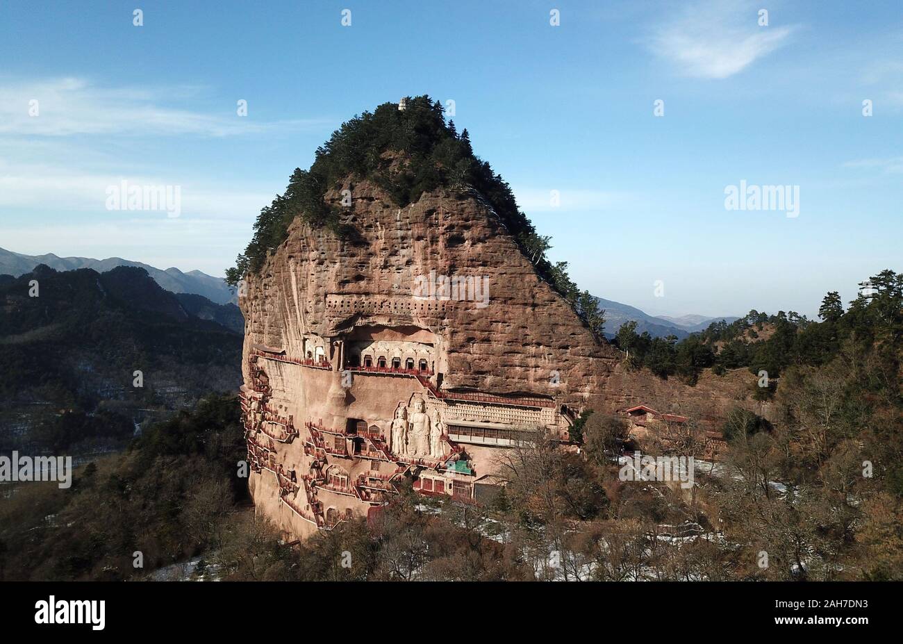 (191226) -- TIANSHUI, Dec. 26, 2019 (Xinhua) -- Aerial photo taken on ...