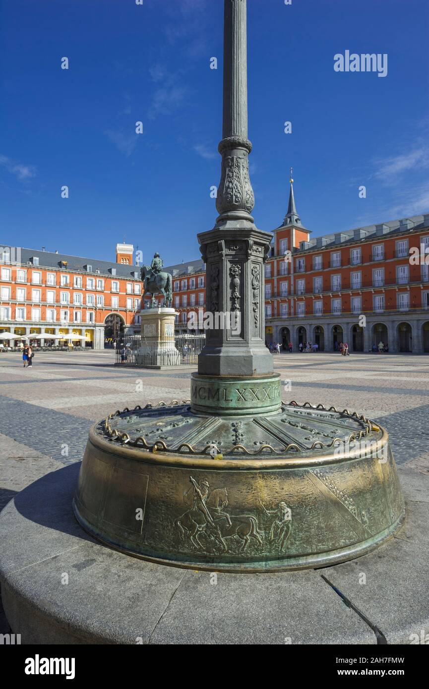 The Main Square (Plasa Mayor) in Madrid, Spain Stock Photo - Alamy