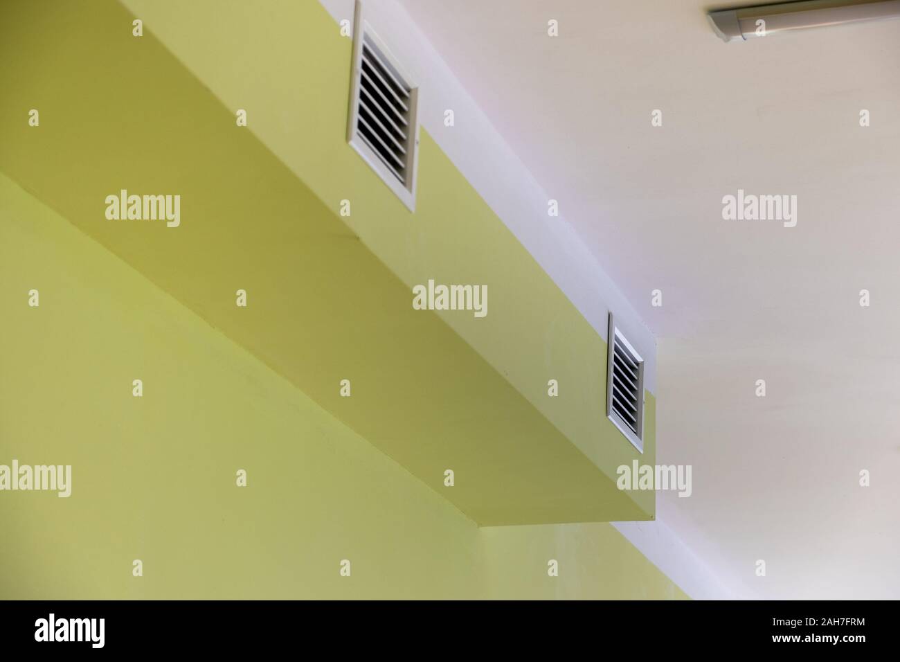 Ventilation shaft with air grates on the ceiling Stock Photo - Alamy