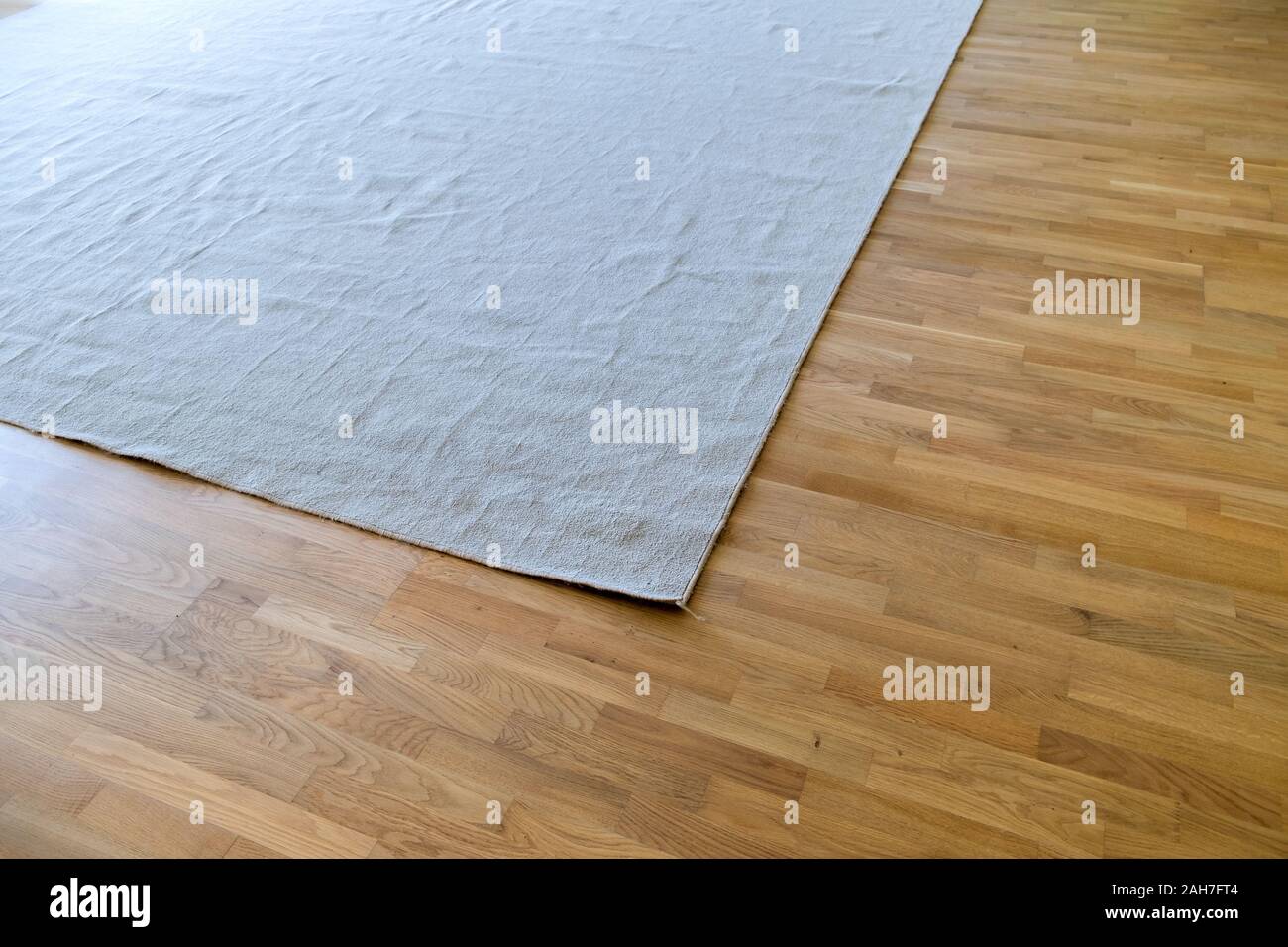 Crumpled carpet hi-res stock photography and images - Alamy