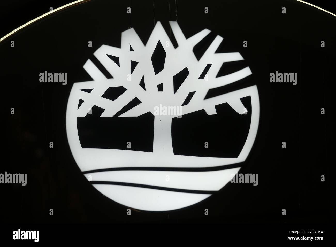 Timberland logo hi-res stock photography and images - Alamy