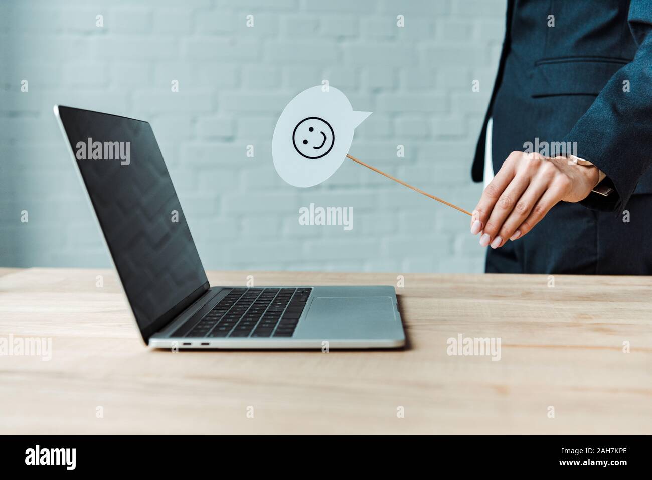 Smiley face computer screen hi-res stock photography and images - Alamy