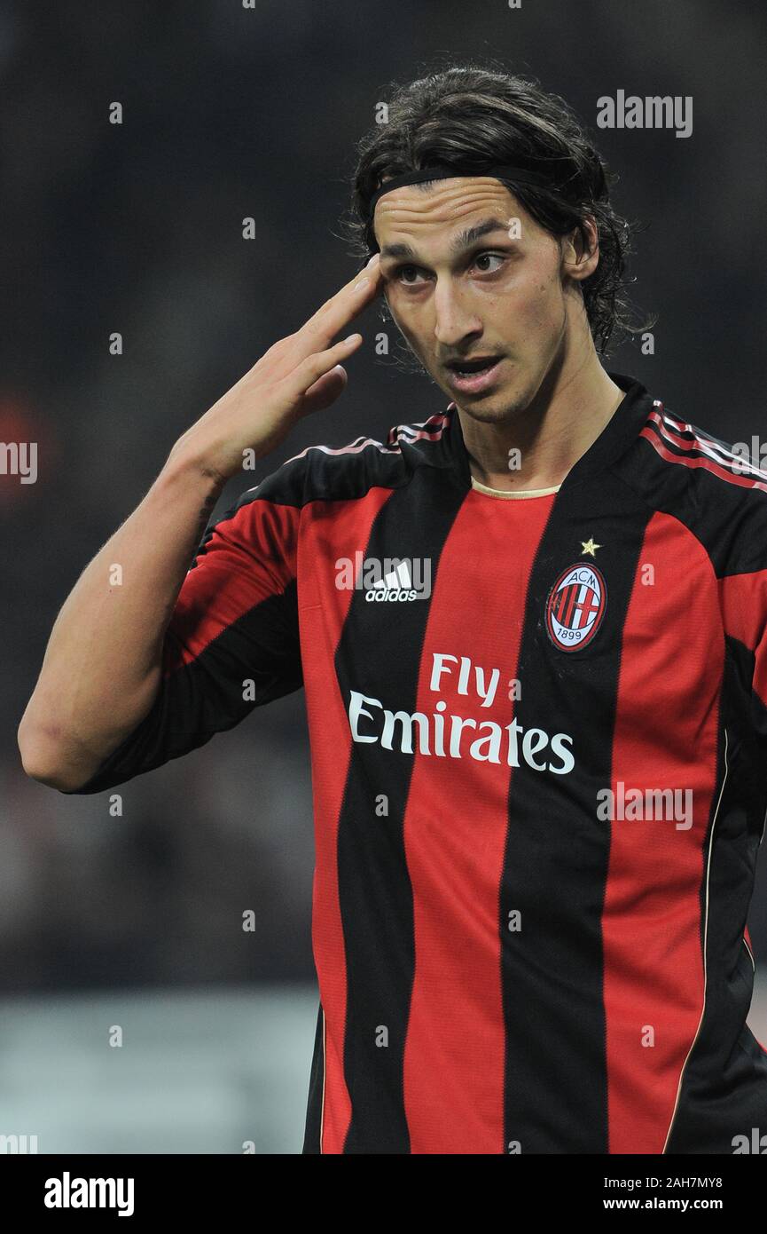 Swedish footballer zlatan ibrahimovic hi-res stock photography and ...