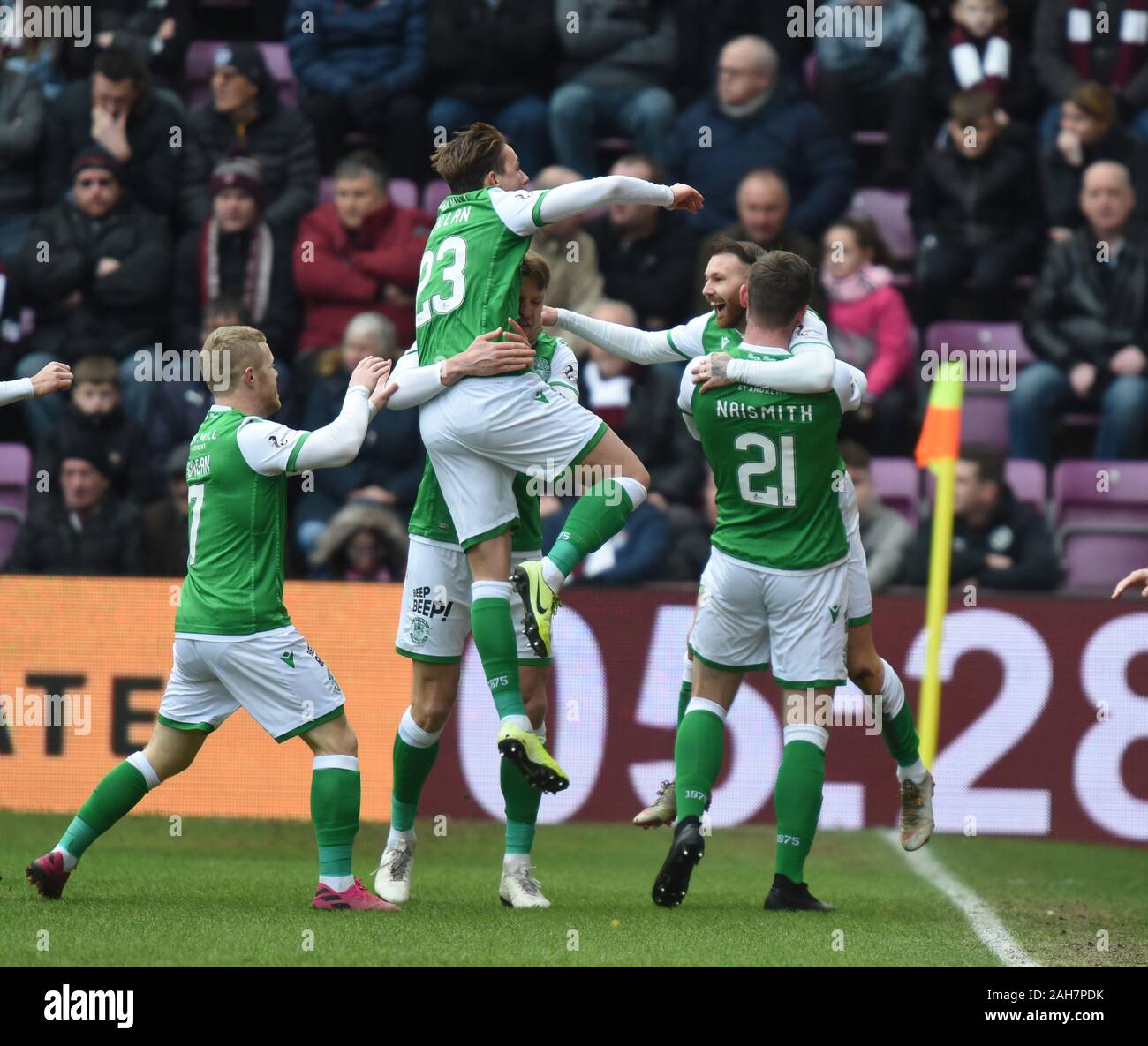 Team celebrations hi-res stock photography and images - Alamy