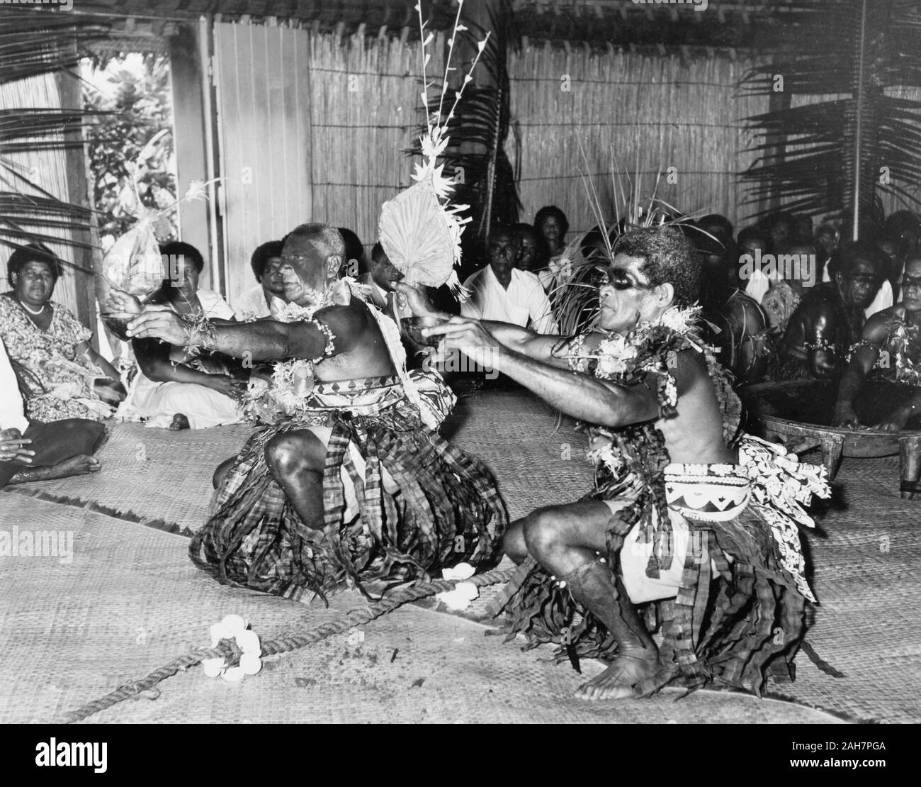 Fiji fijian traditional costume hi-res stock photography and images - Alamy