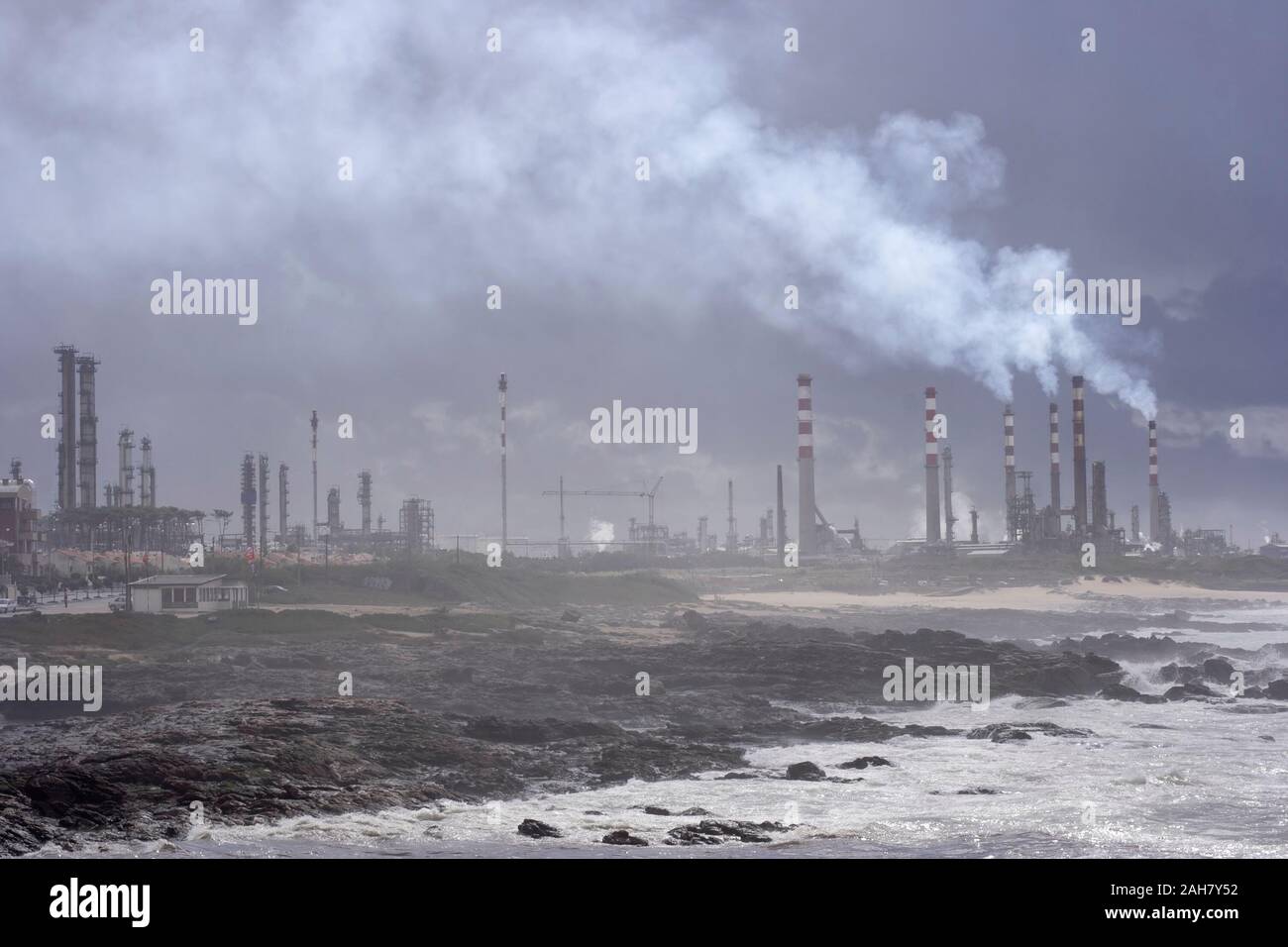 Oil refinery on the beach hi-res stock photography and images - Alamy