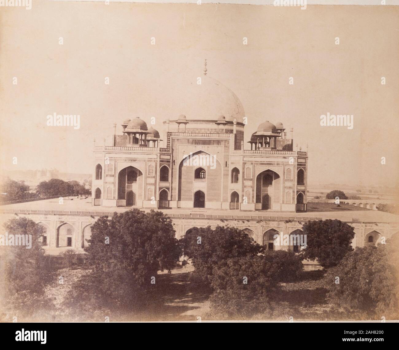 India, View of Emperor Humayun's tomb, an excellent example of Mughal ...